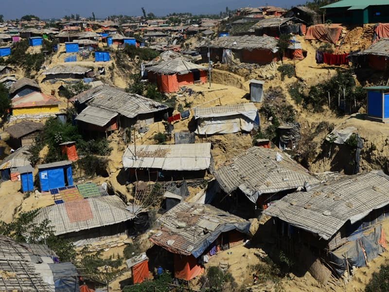 Internet Connection Sparks Hope for the Persecuted Rohingya People ...